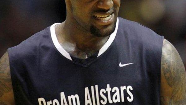 LeBron James Refuses to Pay to Keep His Twitter Blue Check Mark and ...