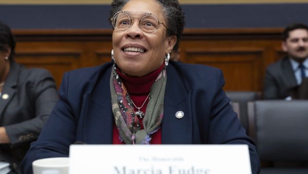 Biden's HUD Secretary Marcia Fudge to step down - Washington Examiner – Article Bias Rating – Biasly