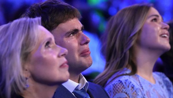 MAGA mocks Tim Walz's son for crying during DNC speech – Article Bias ...