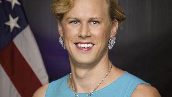 U S Army S First Trans Officer Indicted For Spying For Russia Article Bias Rating Biasly