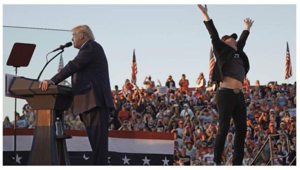 Elon Musk Jumping Photos Go Viral as Jokes, Memes Fly – Article Bias ...