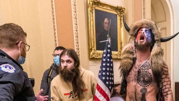 'QAnon Shaman' Jacob Chansley Released From Prison Early – Article Bias ...