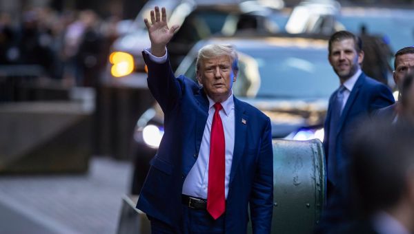 Trump to Attend NYPD Officer's Wake Amidst Campaign Focus - OtakuKart ...