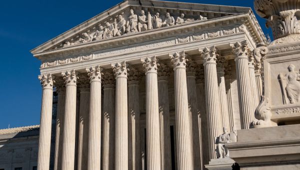 Supreme Court makes it easier to file workplace discrimination claims – Article Bias Rating – Biasly