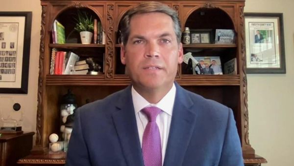 Fulton County DA to present Trump election subversion case to grand ...