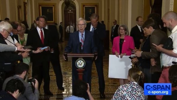 Mitch McConnell stops talking mid-sentence during press conference ...