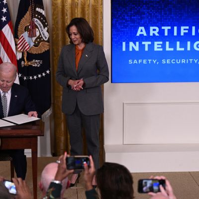 The White House issued new rules on how government can use AI. Here's – Article Bias Rating – Biasly