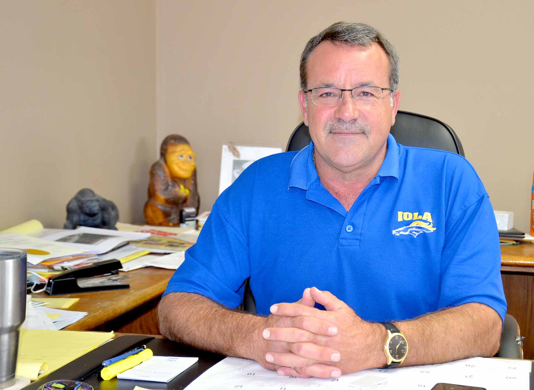 Kent Thompson - Politician Compare