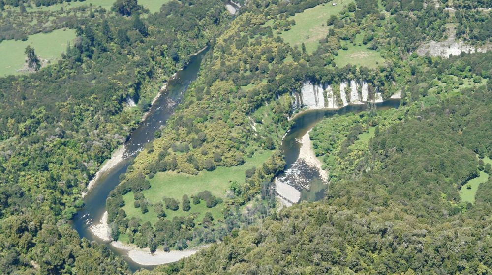 Makakahi River, upstream from the road bridge at Eketahuna on NiceFish