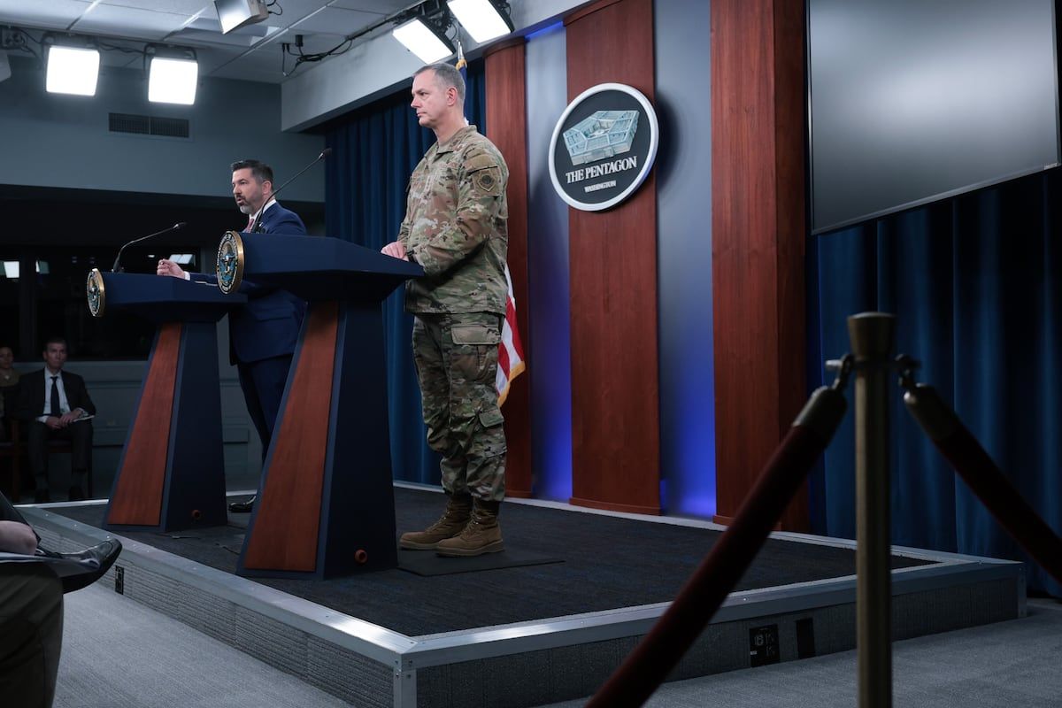 Israel wildfires: Air tankers, helicopters work to contain wildfires ...