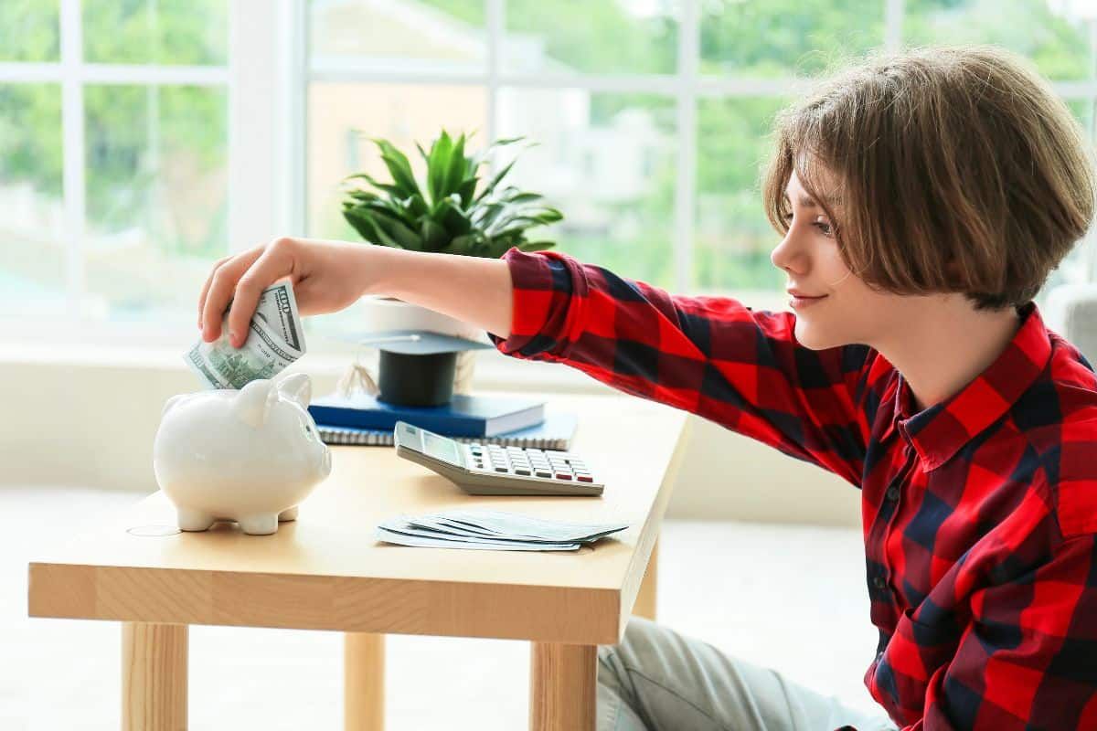 Practical Tips for Instilling Financial Responsibility in Teens