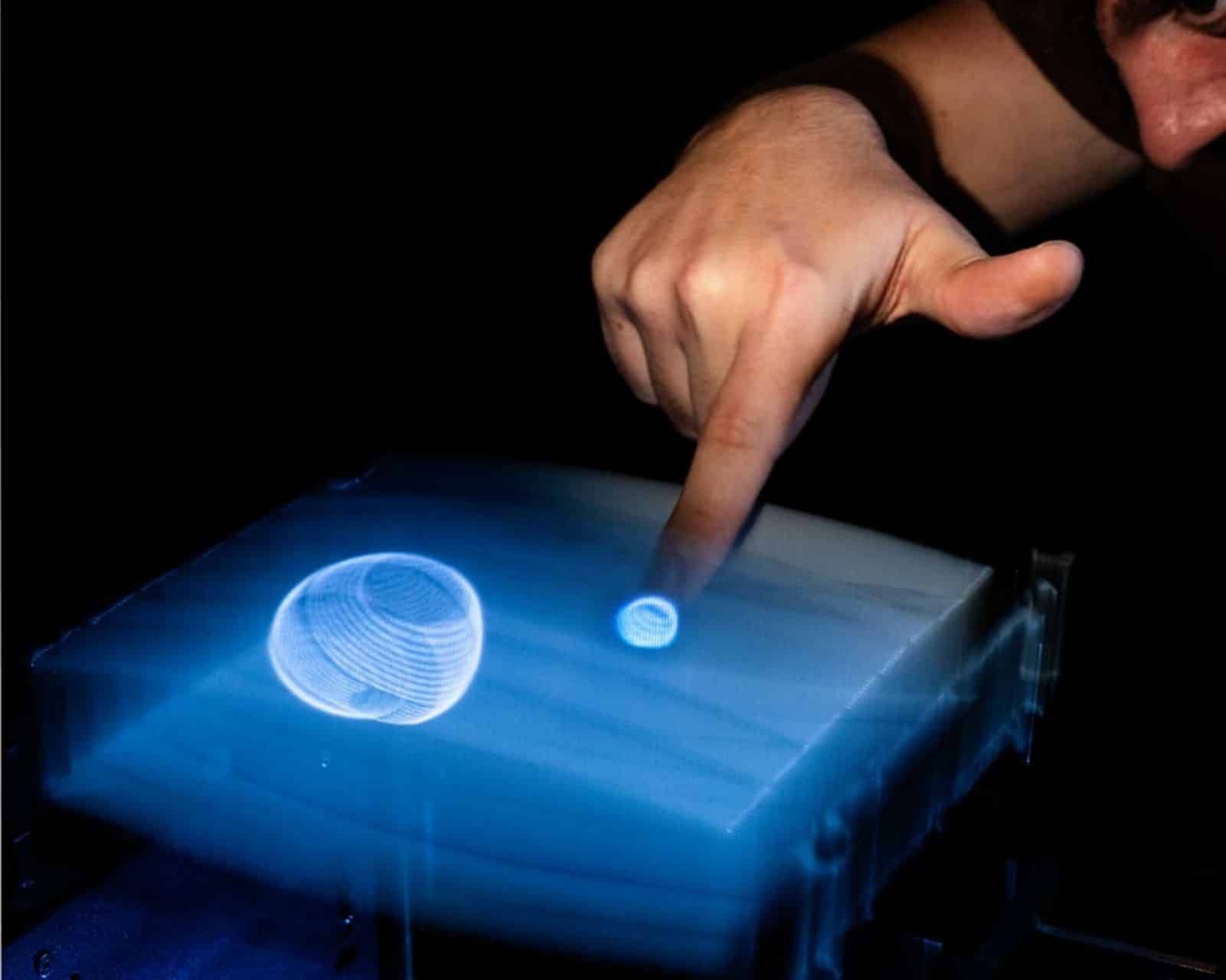 Scientists Reveal First 3D Holograms That Can Be Touched ...