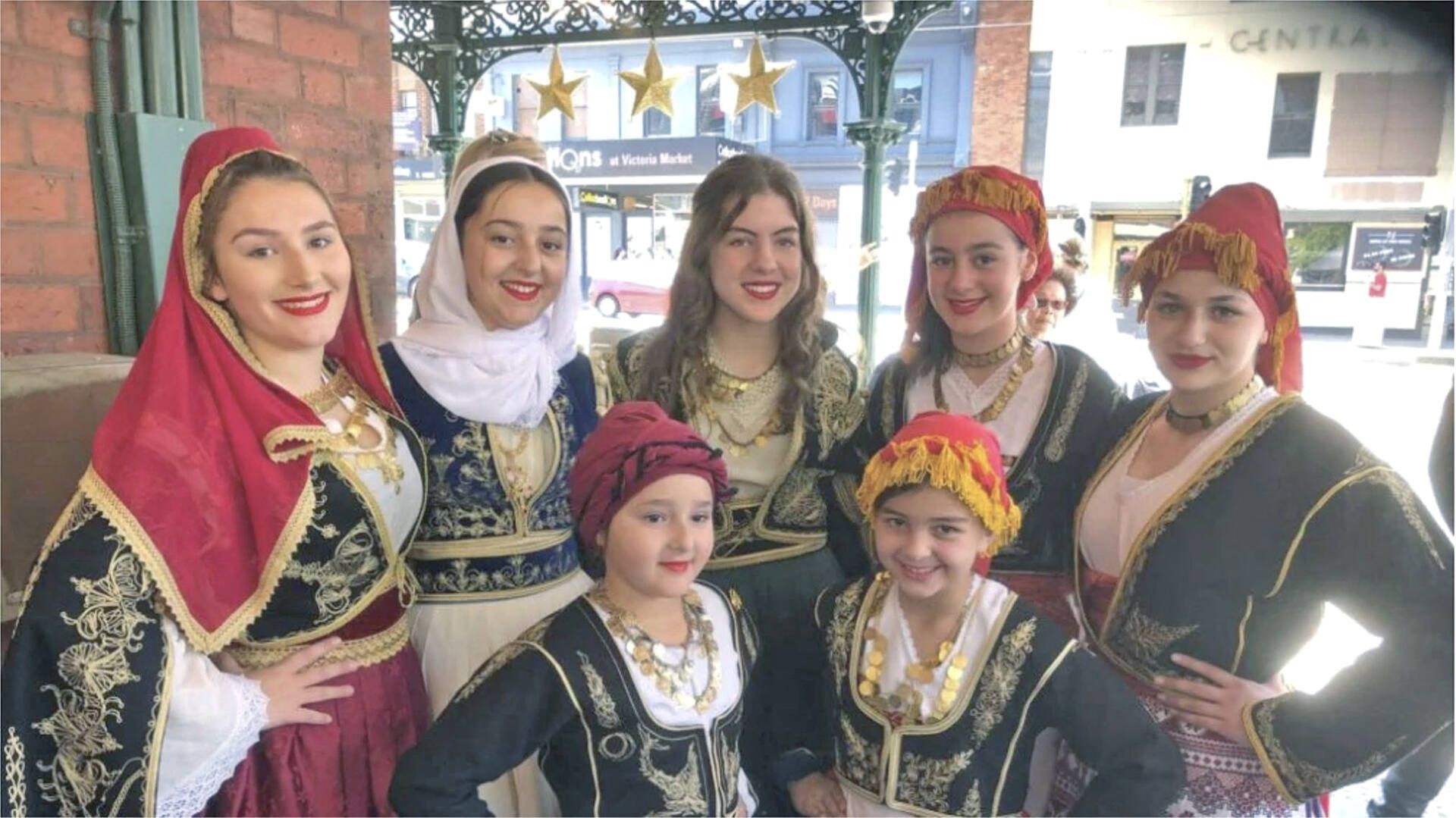 Una faccia una razza meets Dimitria - International News | Greece