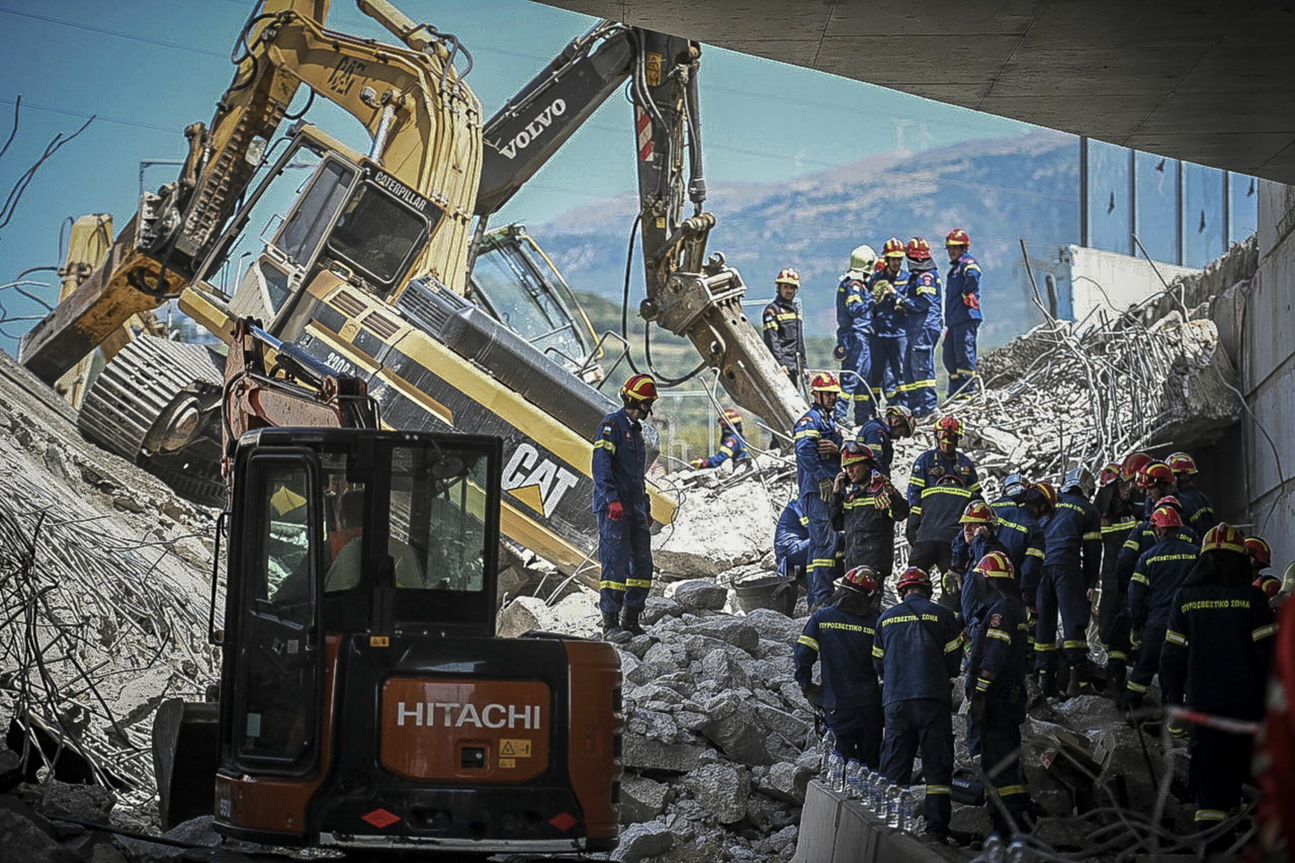 Greek bridge collapse kills one, injures eight - International News ...