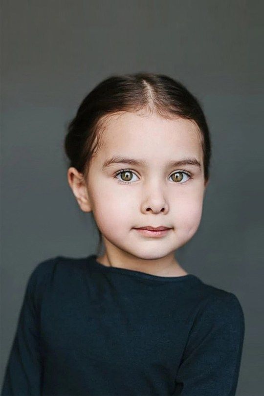 天生明星相的混血宝宝 - WeLuv.Net